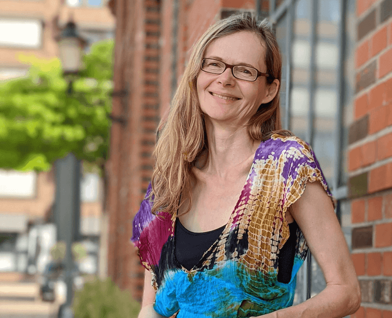 Who is who: Eva Peters